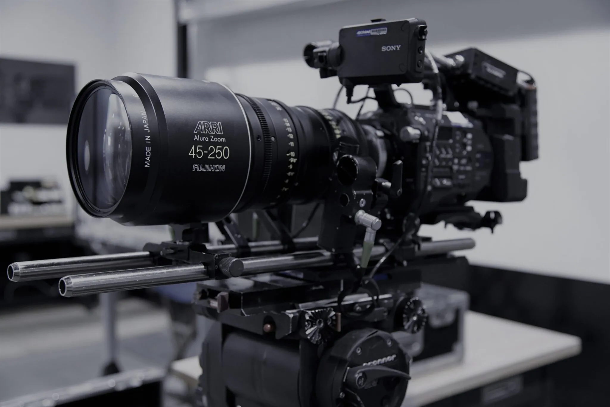 Camera on rent - Camera on rent in Delhi